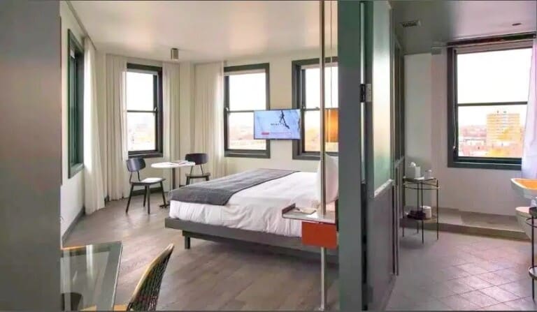 Top 15 Cool And Unique Hotels In Chicago - GlobalGrasshopper