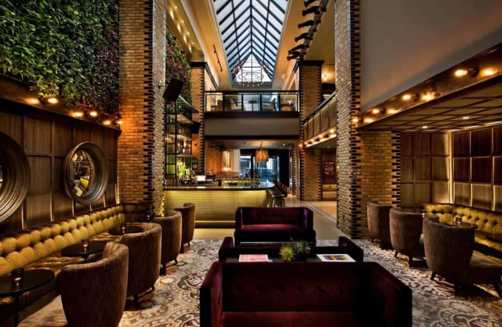 Top 15 Cool And Unique Hotels In Chicago - GlobalGrasshopper